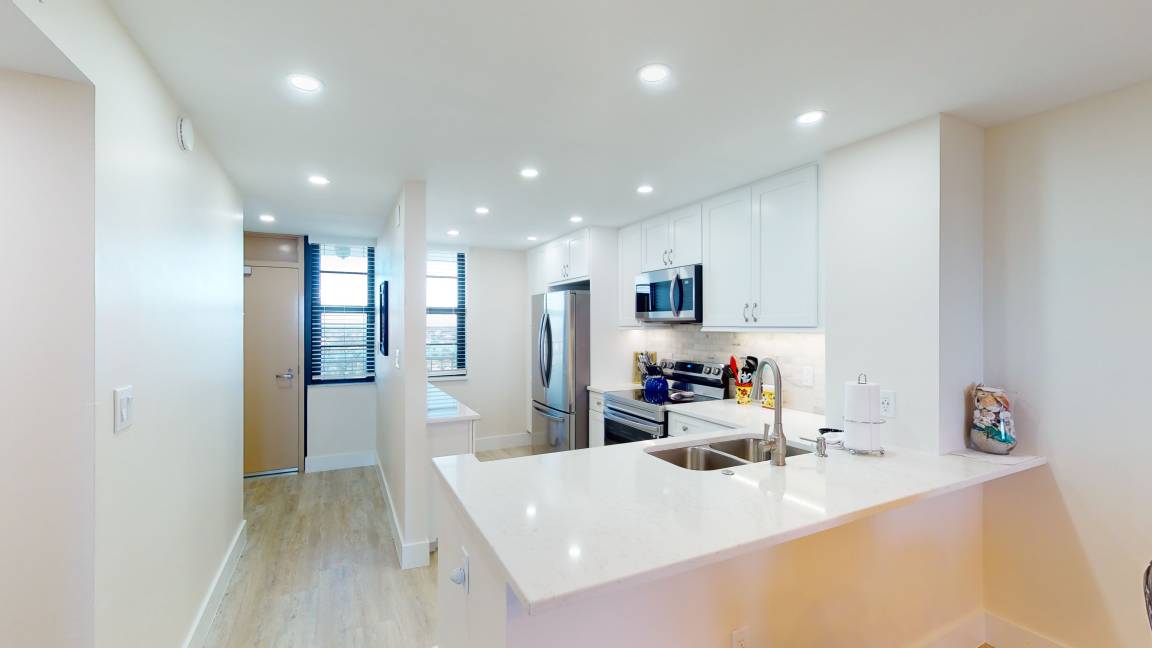 Condo ∙ 2 Bedrooms ∙ 6 Guests - Marco Island, FL