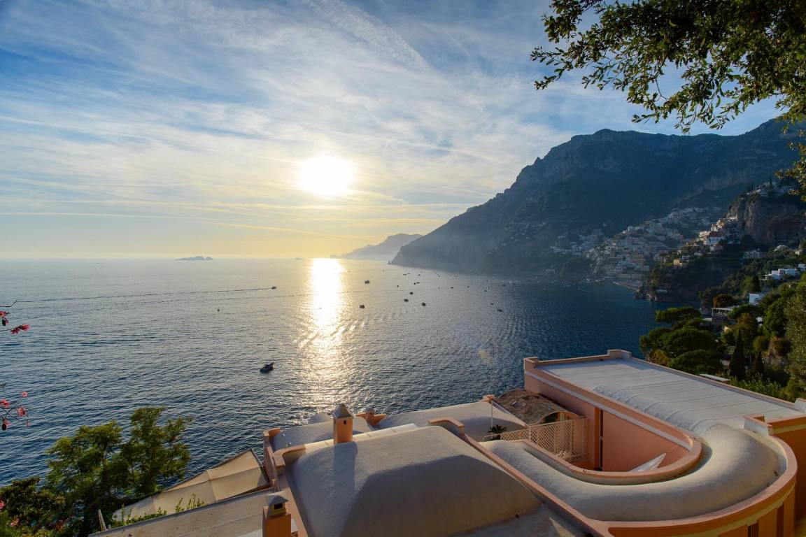 340 M² Villa ∙ 5 Bedrooms ∙ 10 Guests - Positano
