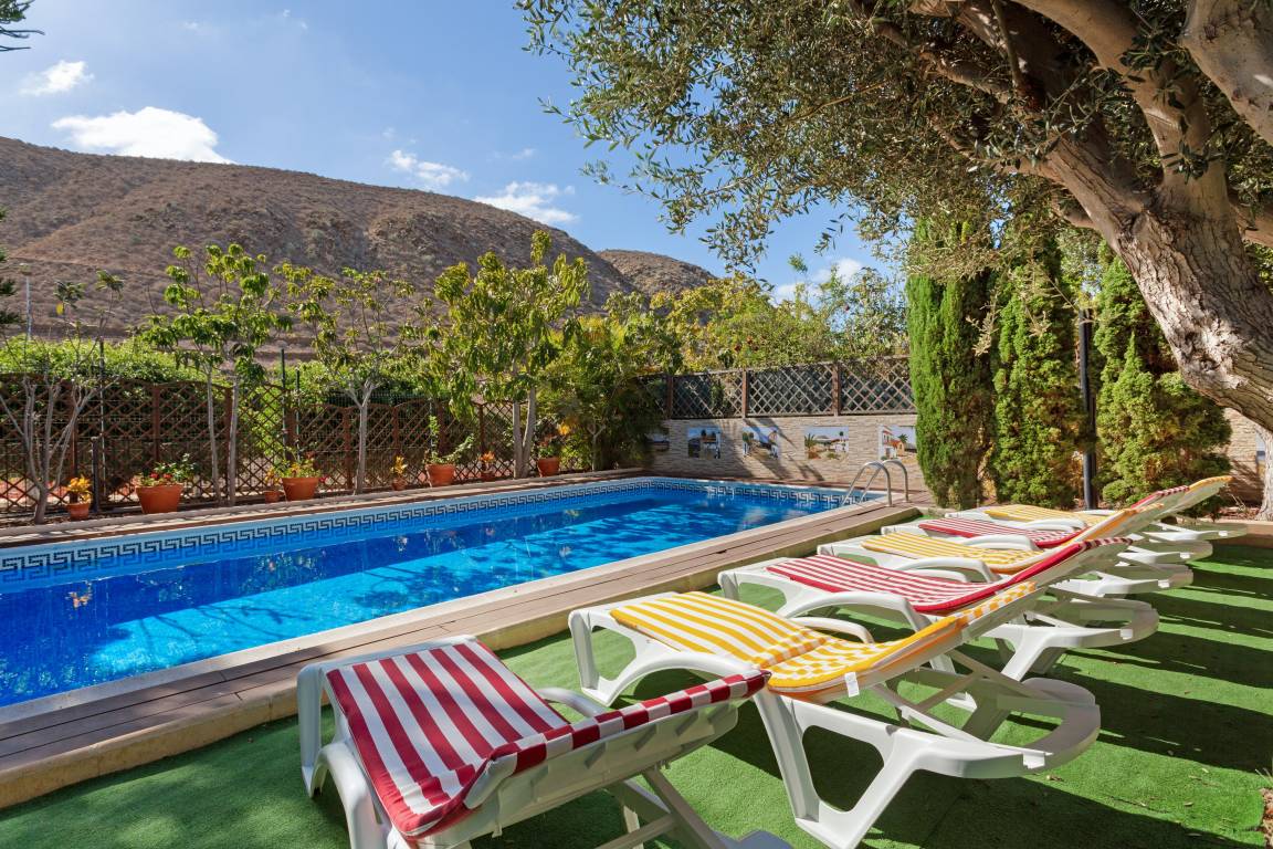 150 M² Villa ∙ 3 Bedrooms ∙ 6 Guests - Playa de las Américas