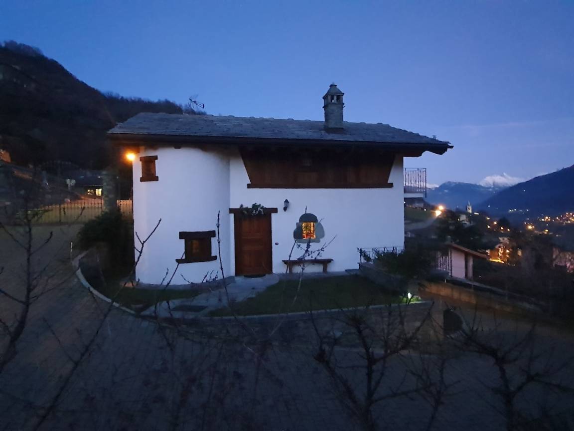 200 M² Schloss ∙ 4 Schlafzimmer ∙ 11 Gäste - Aostatal
