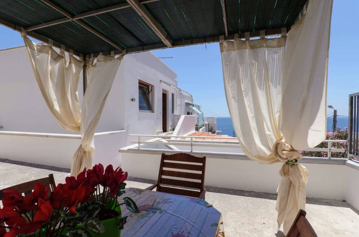 75 M² House ∙ 2 Bedrooms ∙ 5 Guests - Santa Cesarea Terme
