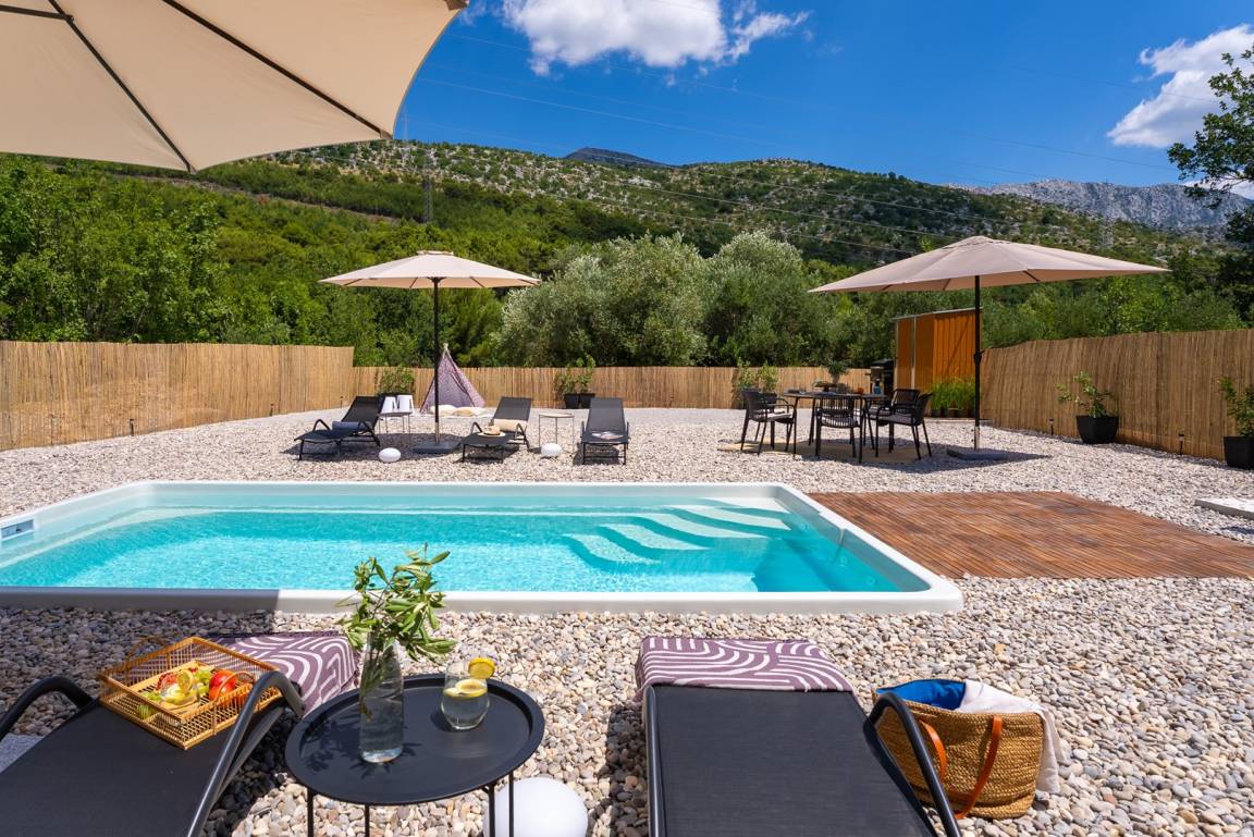 125 M² Villa ∙ 4 Bedrooms ∙ 8 Guests - Omiš