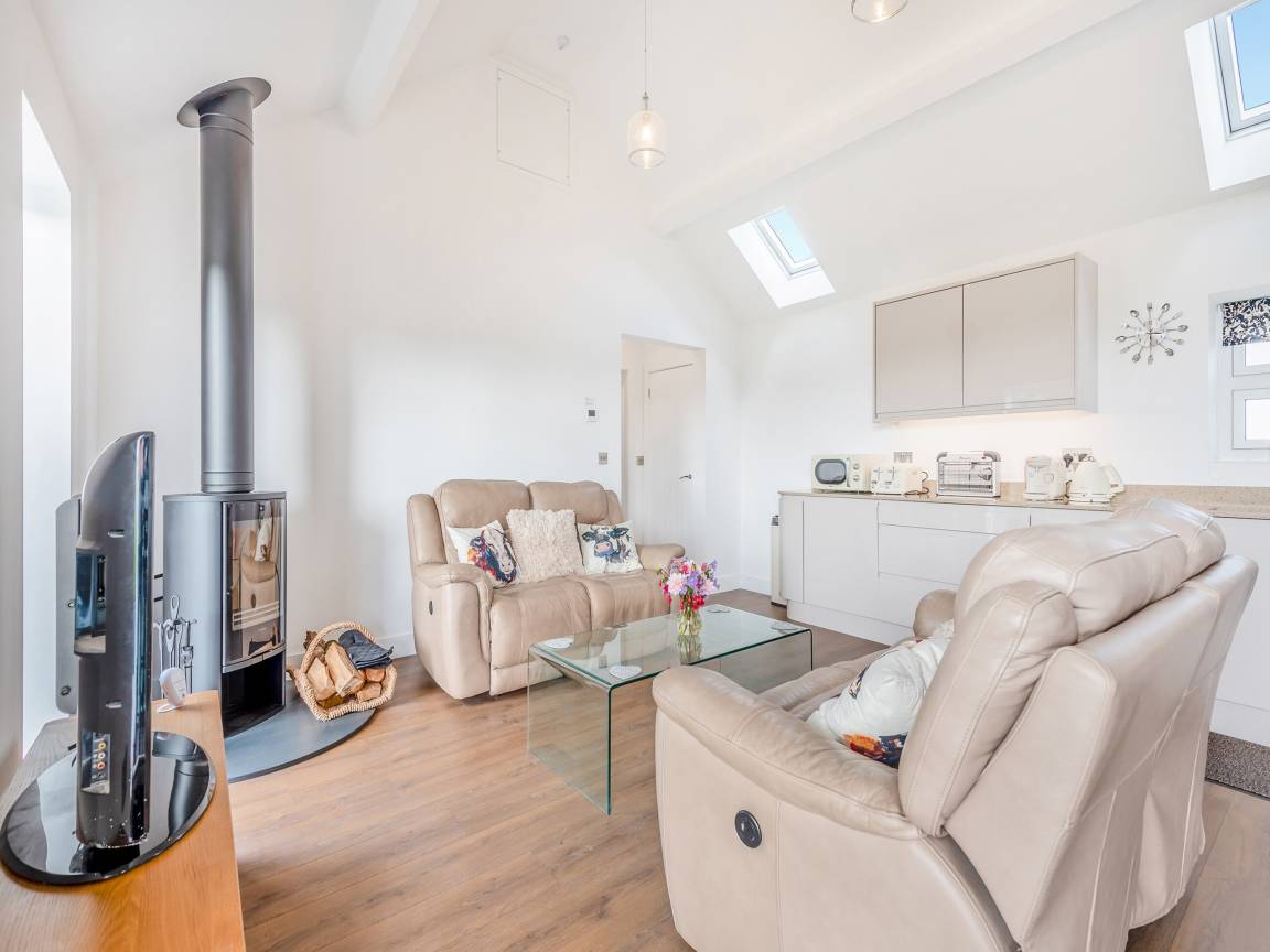Cottage ∙ 2 Bedrooms ∙ 4 Guests - Bournemouth