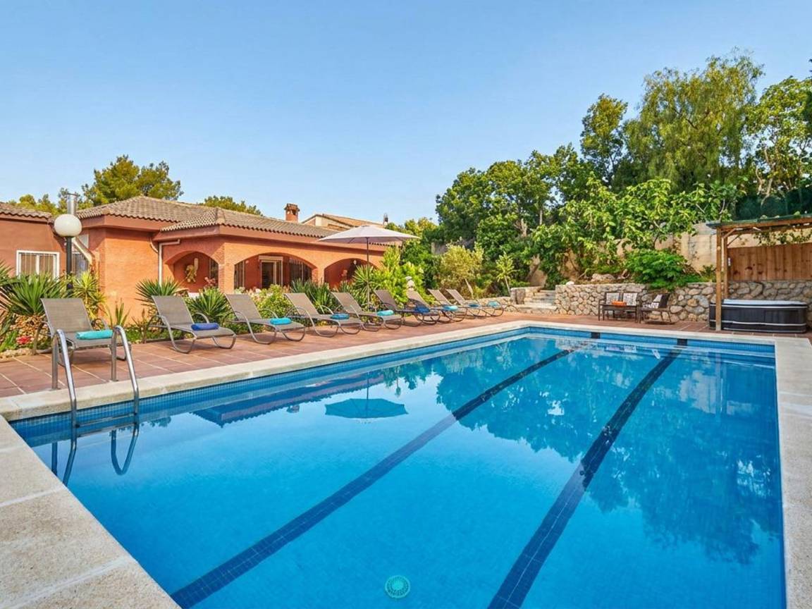400 M² Villa ∙ 7 Habitaciones ∙ 12 Huéspedes - Sitges