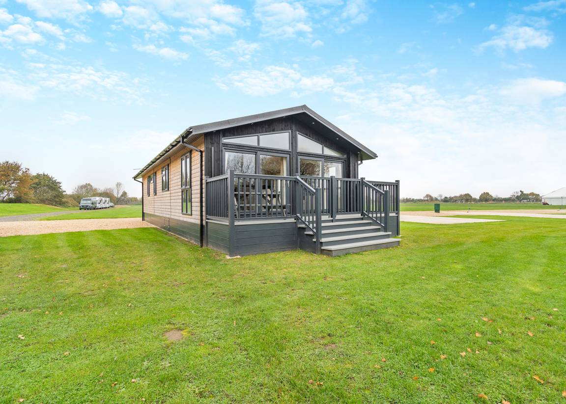 Chalet ∙ 2 Bedrooms ∙ 4 Guests - Lincolnshire
