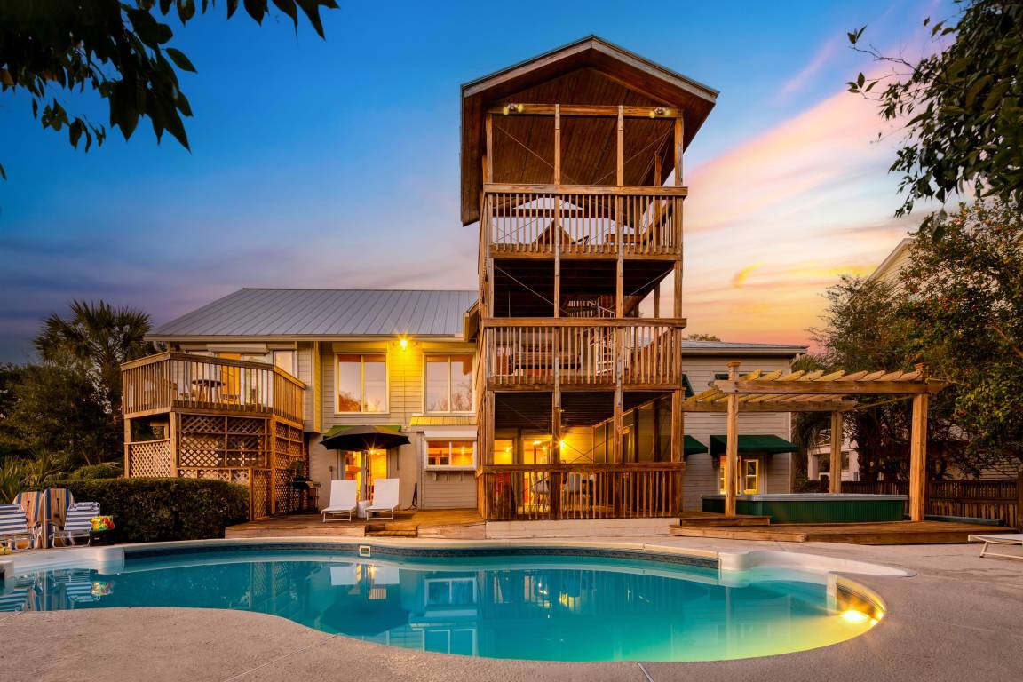 418 M² House ∙ 9 Bedrooms ∙ 12 Guests - Sullivan's Island, SC
