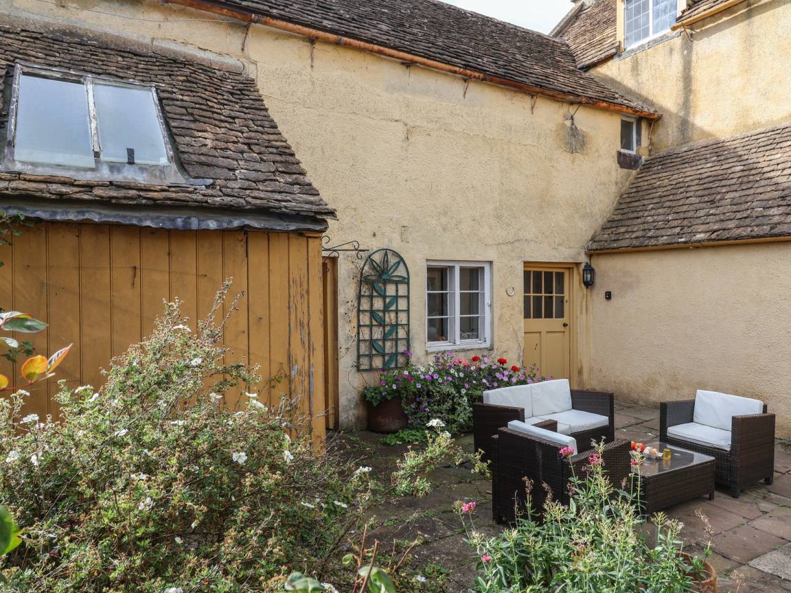 Cottage ∙ 2 Bedrooms ∙ 4 Guests - Tetbury
