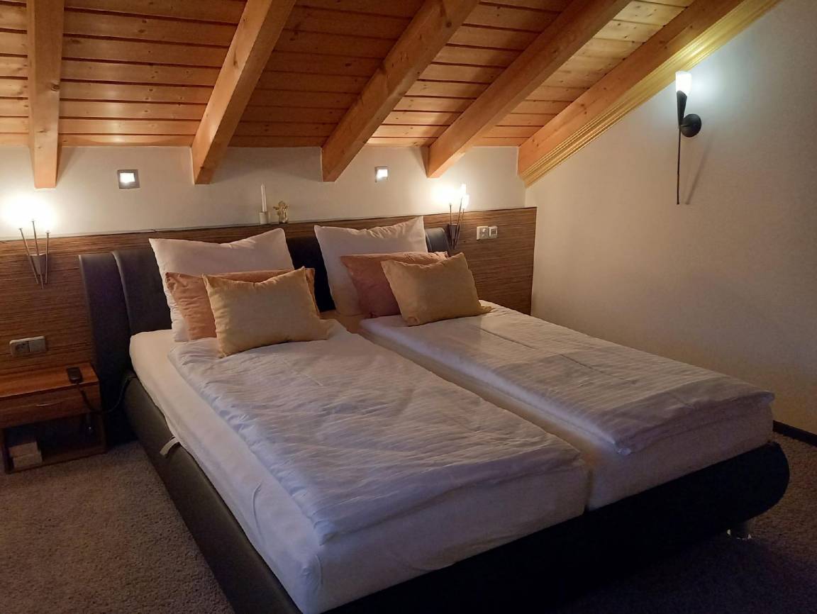 80 M² Ferienwohnung ∙ 1 Schlafzimmer ∙ 2 Gäste - Puchheim