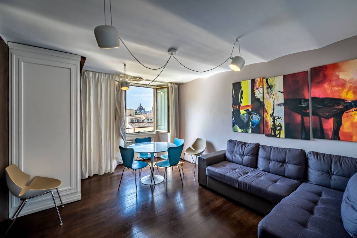 98 M² Apartamento ∙ 3 Habitaciones ∙ 6 Huéspedes - Florencia