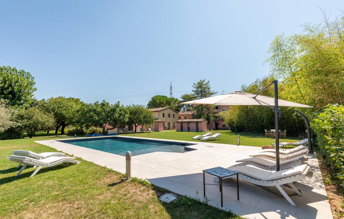 900 M² House ∙ 5 Bedrooms ∙ 10 Guests - Spoleto