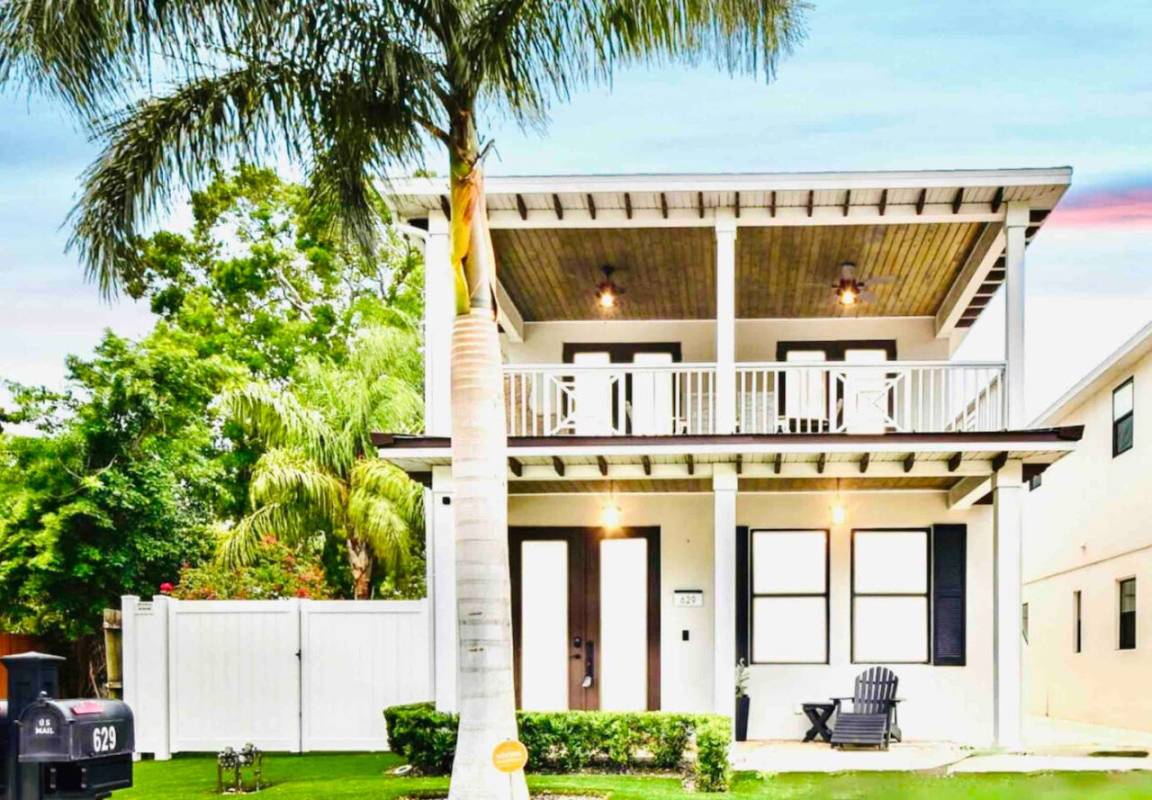 192 M² House ∙ 3 Bedrooms ∙ 8 Guests - Sarasota, FL