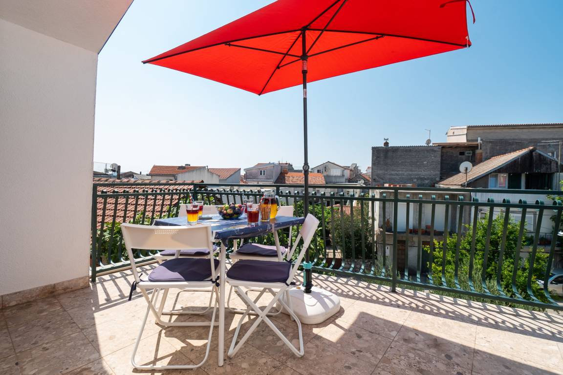 72 M² Ferienhaus ∙ 3 Schlafzimmer ∙ 7 Gäste - Vodice
