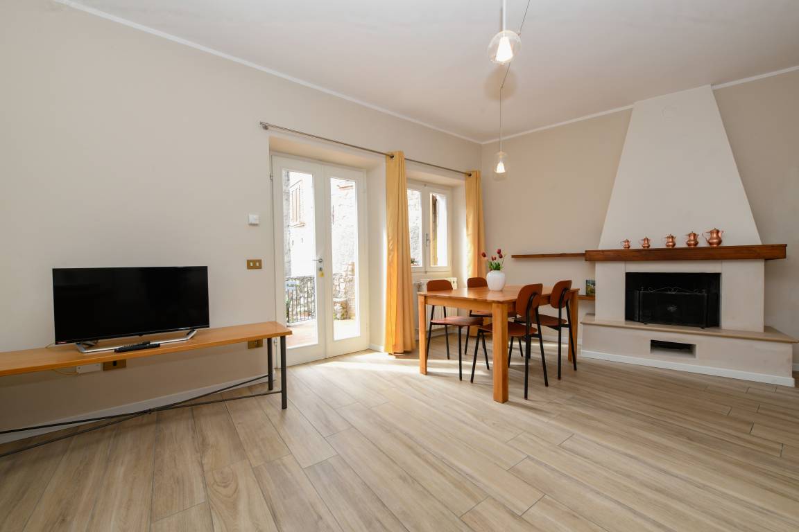 75 M² Farmhouse ∙ 1 Bedroom ∙ 6 Guests - Limone Sul Garda