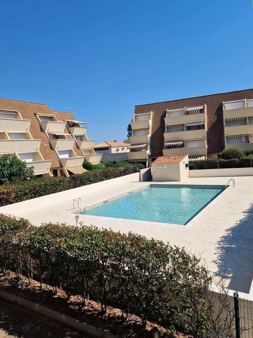 22 M² Studio Flat ∙ 1 Bedroom ∙ 4 Guests - Marseillan