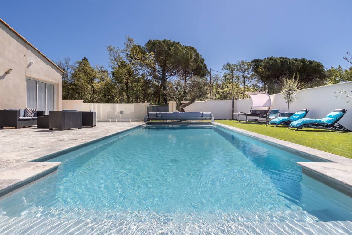 160 M² Villa ∙ 4 Bedrooms ∙ 8 Guests - Département Var