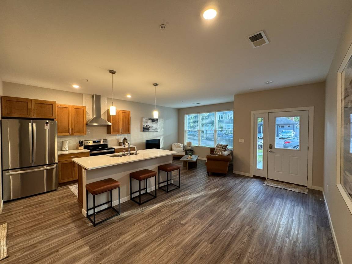 House ∙ 4 Bedrooms ∙ 10 Guests - Fargo, ND