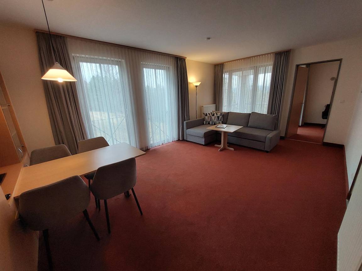 50 M² Ferienwohnung ∙ 1 Schlafzimmer ∙ 2 Gäste - Neualbenreuth