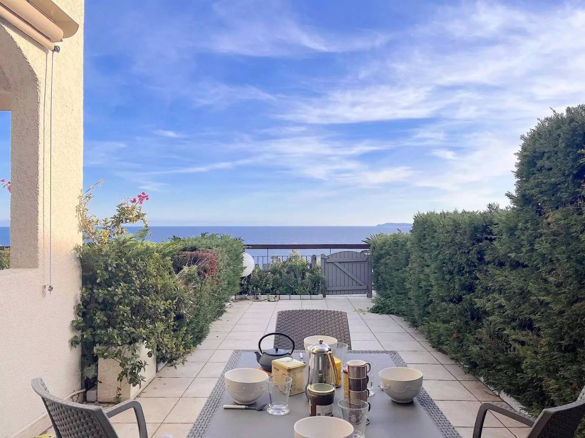 30 M² Appartement ∙ 1 Chambre ∙ 4 Personnes - Rayol-Canadel-sur-Mer