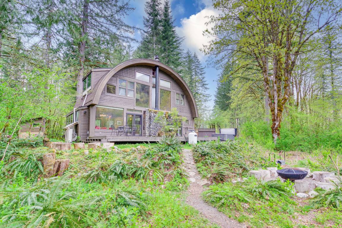 139 M² House ∙ 2 Bedrooms ∙ 10 Guests - Skykomish, WA