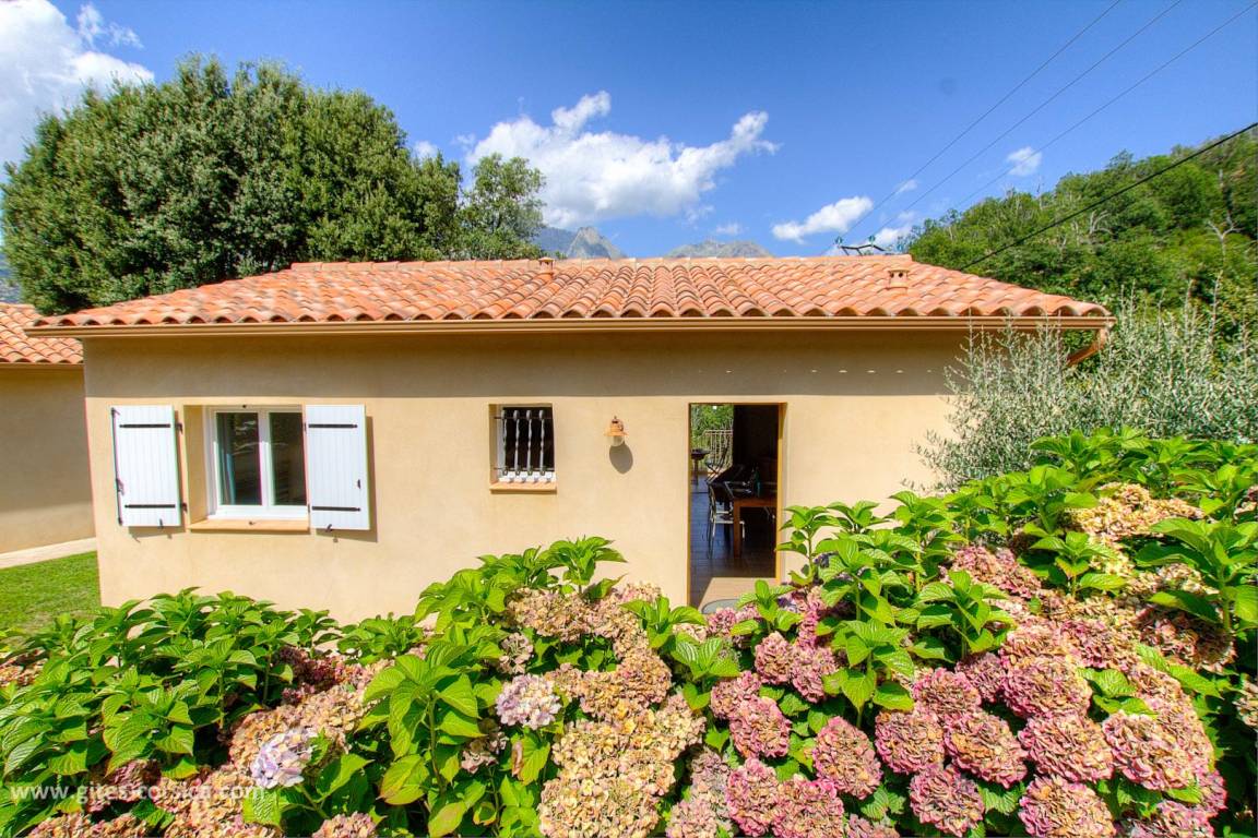 54 M² Gîte ∙ 2 Chambres ∙ 4 Personnes - Corse-du-Sud