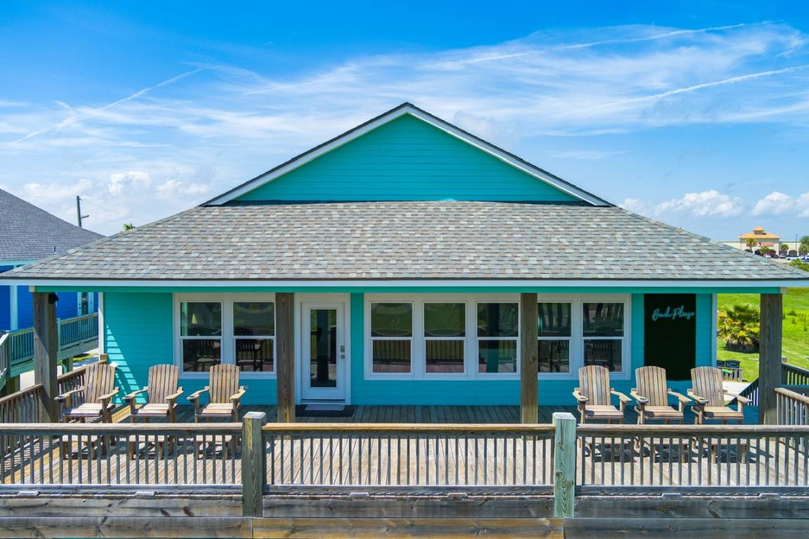 House ∙ 3 Bedrooms ∙ 13 Guests - Crystal Beach, TX
