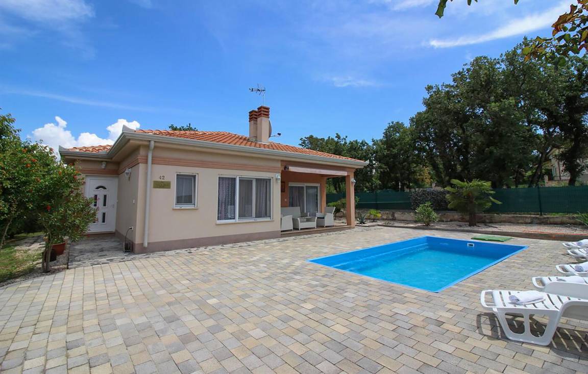 100 M² Ferienhaus ∙ 2 Schlafzimmer ∙ 5 Gäste - Novigrad