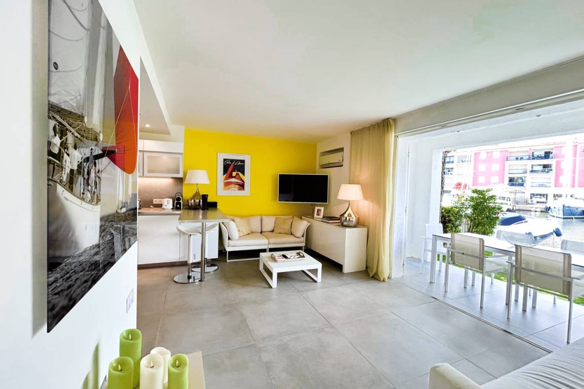 45 M² Ferienwohnung ∙ 1 Schlafzimmer ∙ 4 Gäste - Grimaud