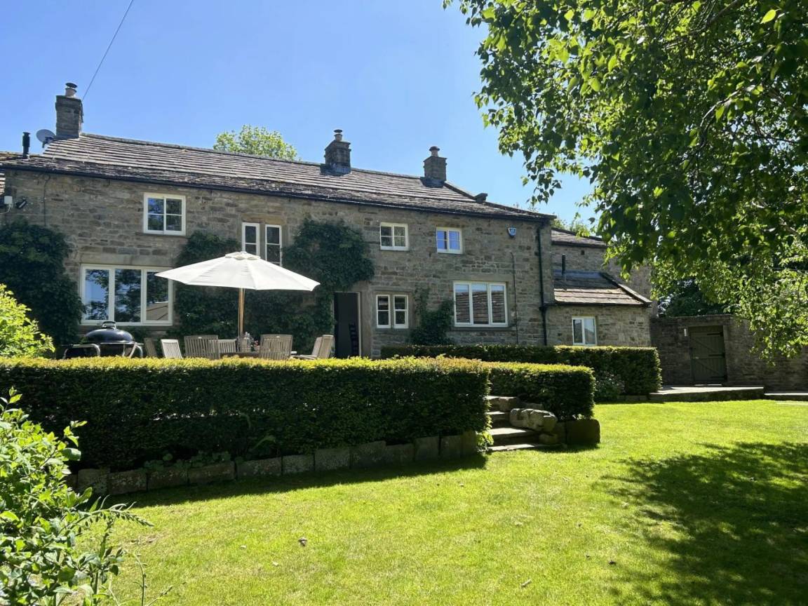 Cottage ∙ 4 Bedrooms ∙ 8 Guests - Leyburn