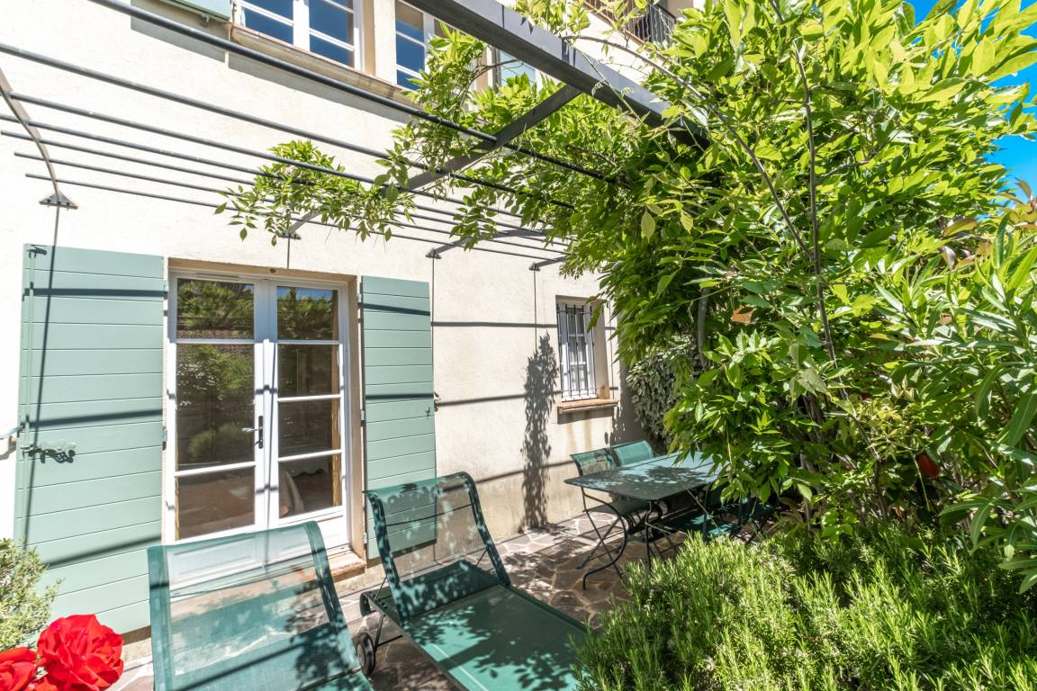 96 M² Appartement ∙ 2 Chambres ∙ 4 Personnes - La Motte
