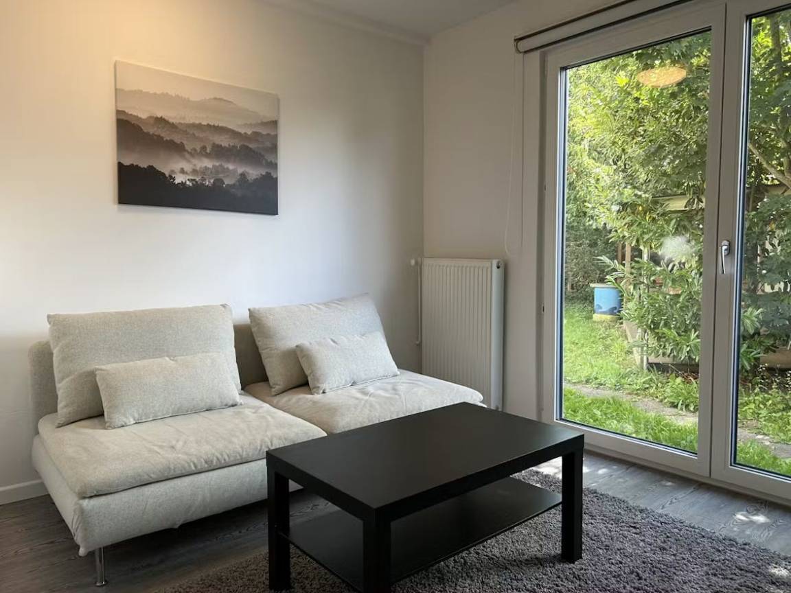 111 M² Ferienwohnung ∙ 6 Schlafzimmer ∙ 8 Gäste - Norderstedt