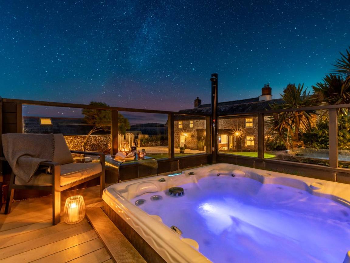 Cottage ∙ 6 Bedrooms ∙ 12 Guests - Bude