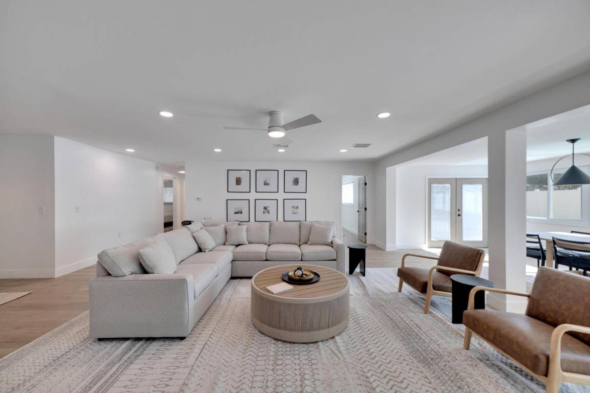 210 M² House ∙ 5 Bedrooms ∙ 18 Guests - Treasure Island, FL