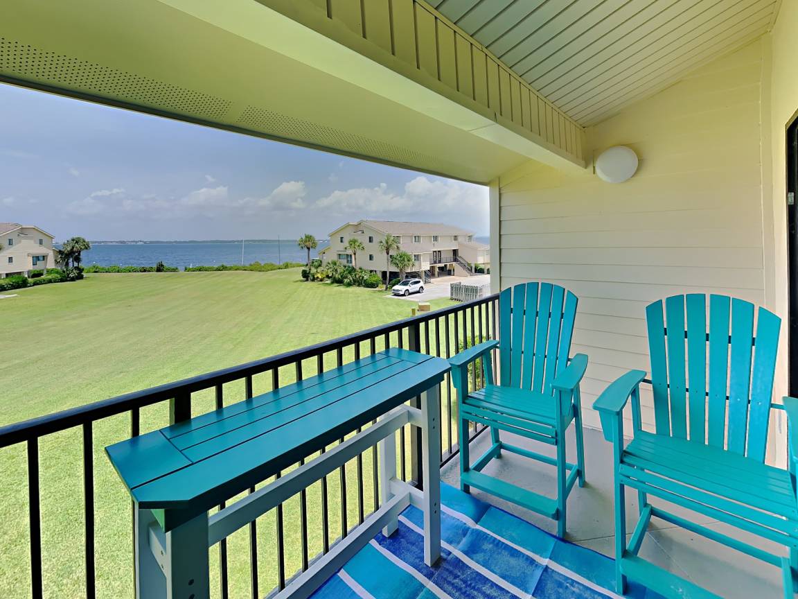 119 M² Condo ∙ 2 Bedrooms ∙ 6 Guests - Pensacola Beach, FL