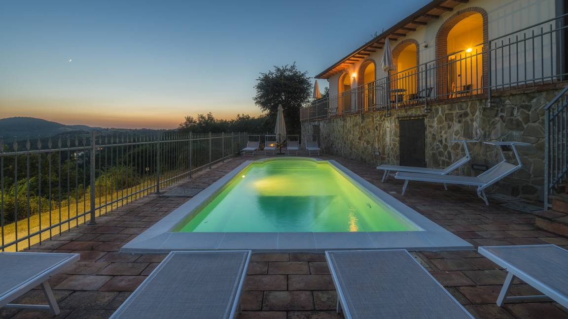 600 M² Villa Vacanza ∙ 5 Camere Da Letto ∙ 10 Ospiti - Passignano sul Trasimeno