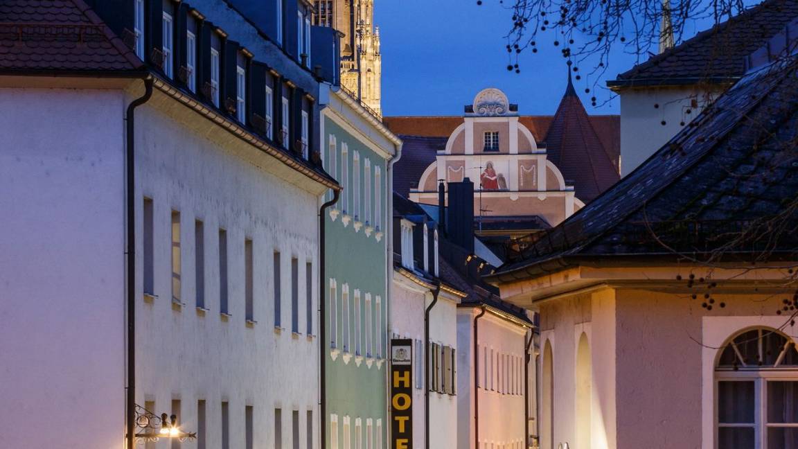 Hôtel ∙ 1 Chambre ∙ 3 Personnes - Ratisbonne