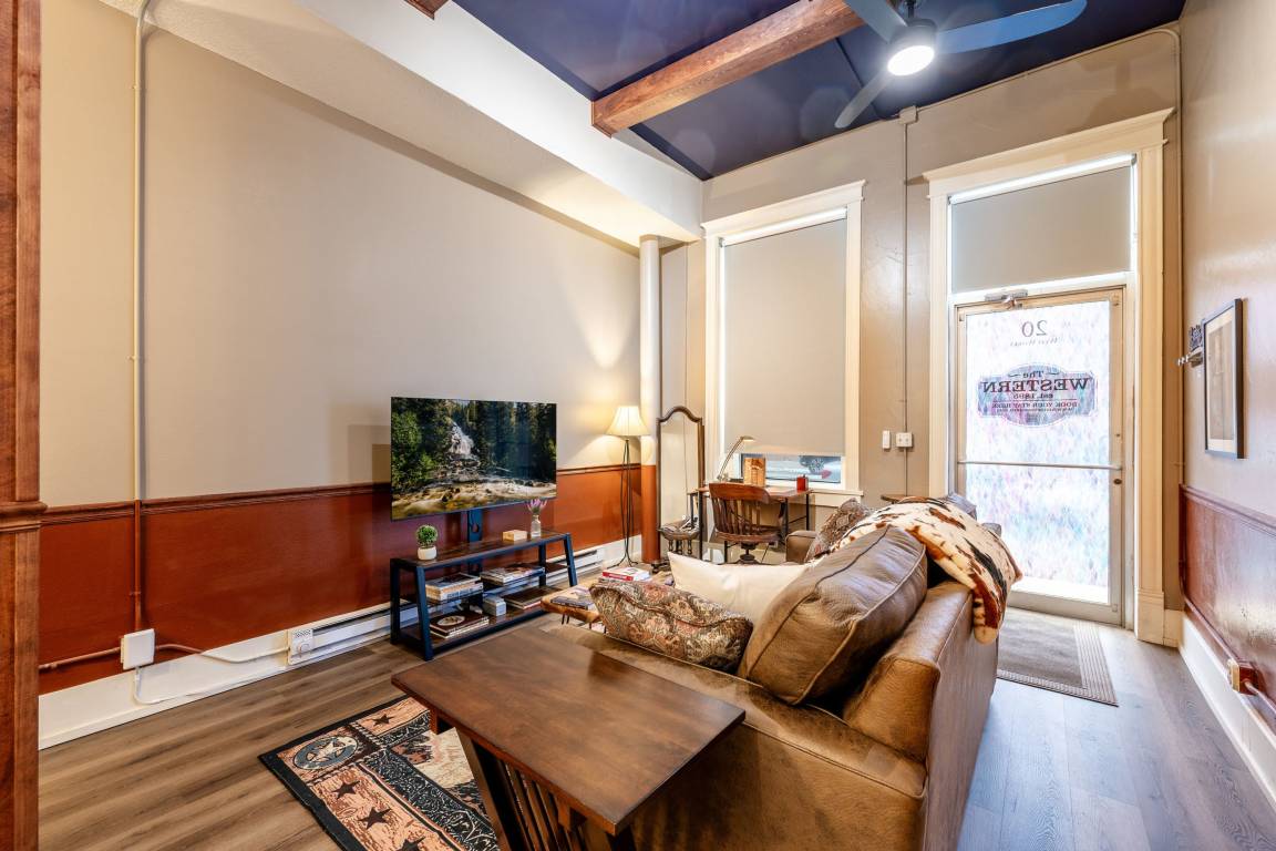 Apartment ∙ 1 Bedroom ∙ 4 Guests - Sheridan, WY