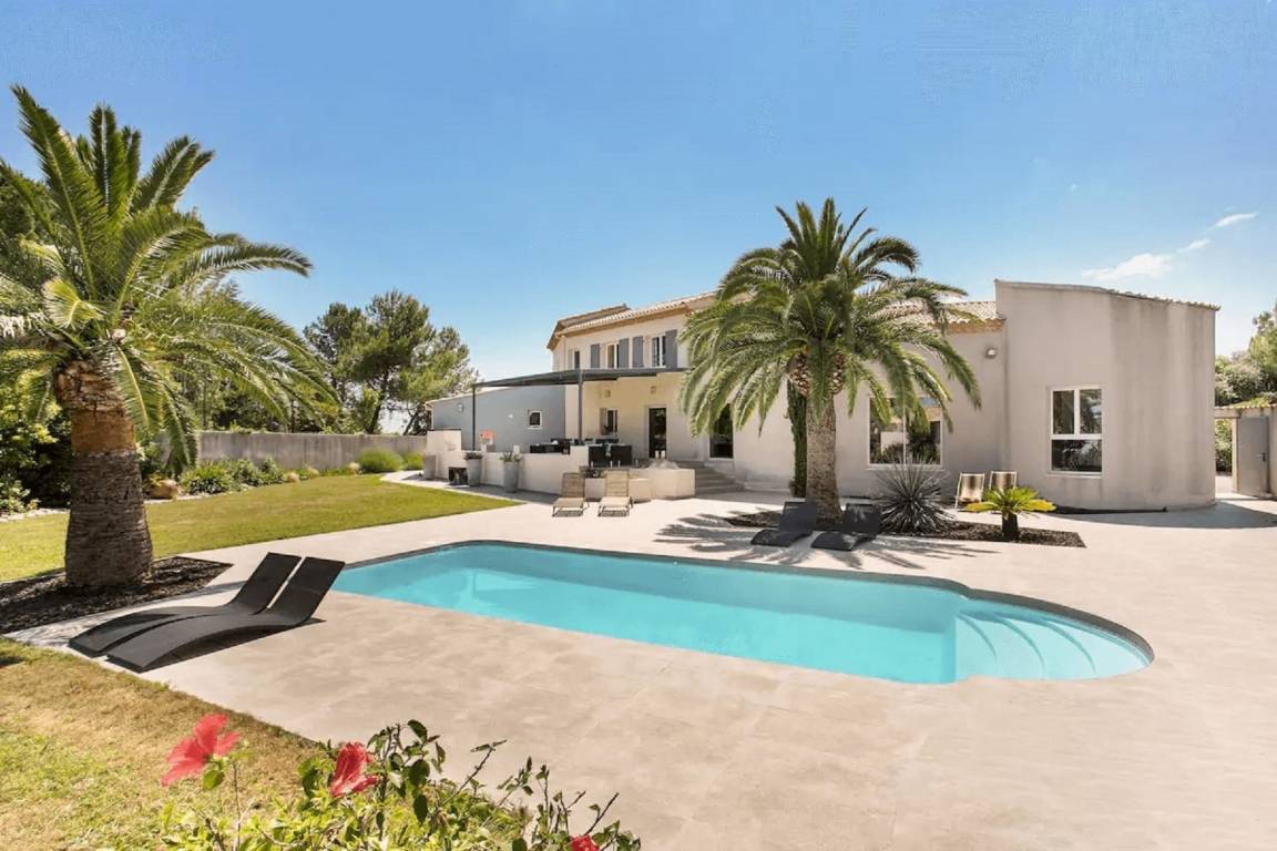 270 M² Villa ∙ 5 Chambres ∙ 10 Personnes - Juvignac