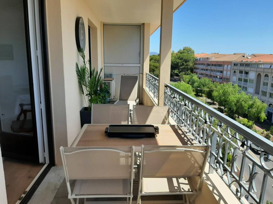 90 M² Gîte ∙ 2 Chambres ∙ 4 Personnes - Saint-Raphaël