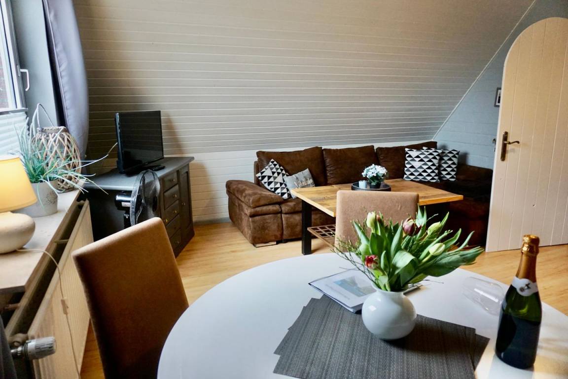 70 M² Apartment ∙ 2 Bedrooms ∙ 5 Guests - Wyk auf Föhr