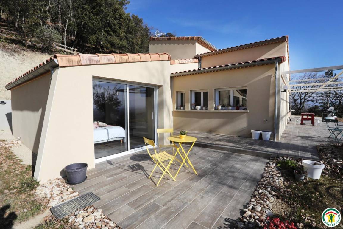 115 M² Gîte ∙ 3 Chambres ∙ 6 Personnes - Marsanne