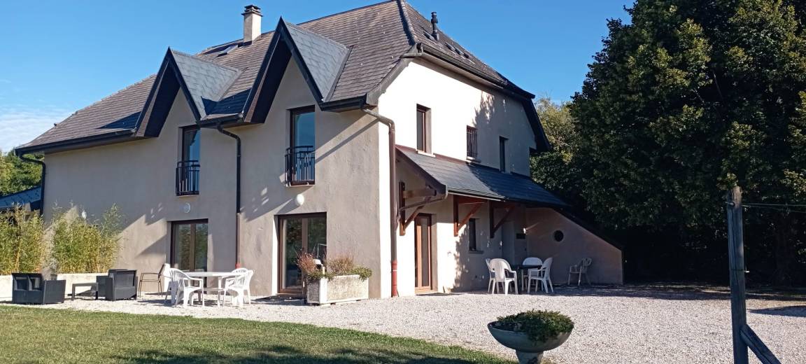 120 M² Cottage ∙ 3 Bedrooms ∙ 6 Guests - Alps