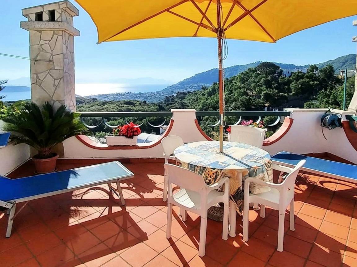 50 M² Apartment ∙ 2 Bedrooms ∙ 5 Guests - Ischia