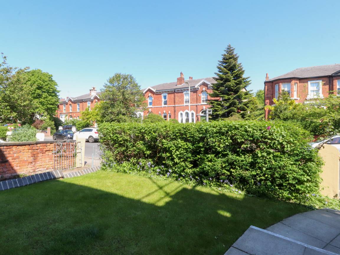 Cottage ∙ 2 Bedrooms ∙ 4 Guests - Formby