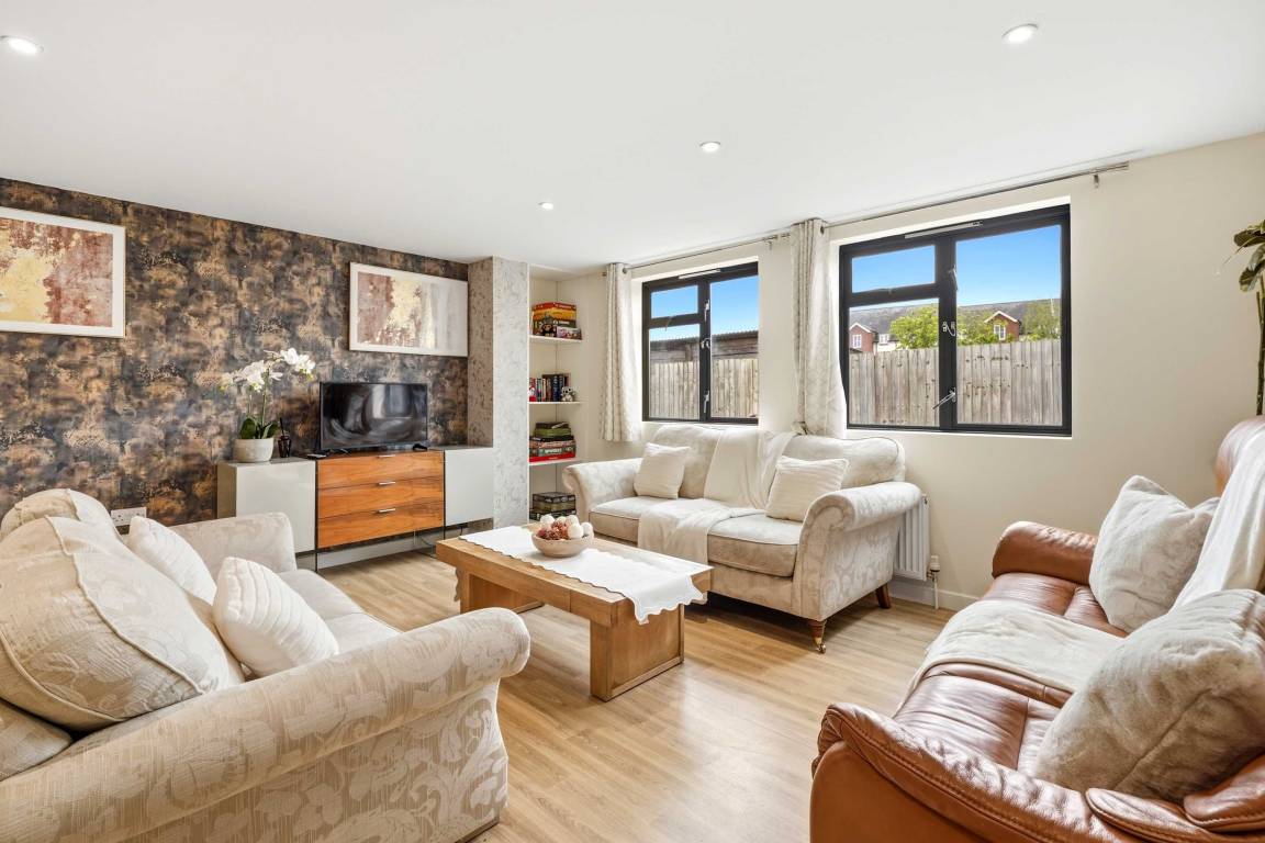 House ∙ 6 Bedrooms ∙ 10 Guests - Aylesbury