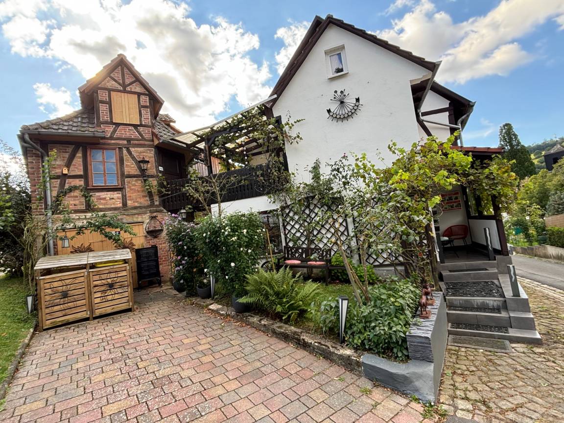 70 M² Ferienwohnung ∙ 2 Schlafzimmer ∙ 4 Gäste - Melsungen