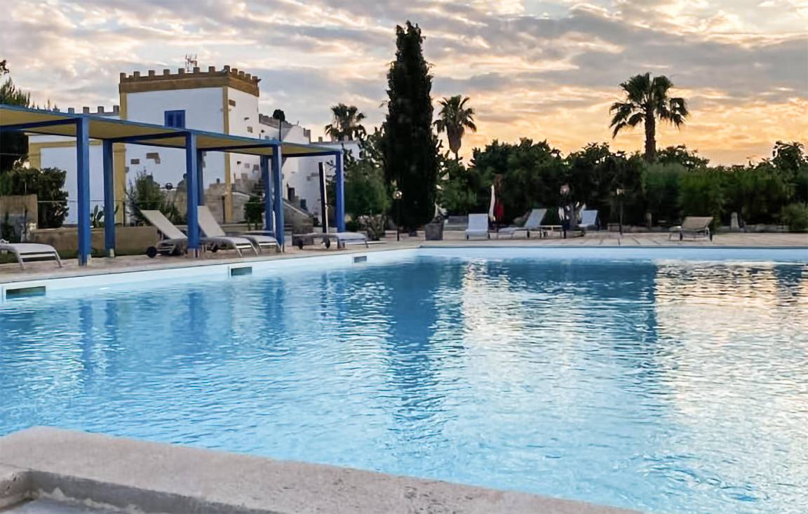 300 M² House ∙ 4 Bedrooms ∙ 11 Guests - Erchie