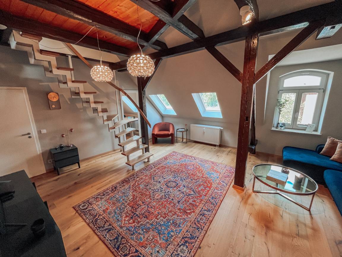 65 M² Ferienwohnung ∙ 1 Schlafzimmer ∙ 2 Gäste - Zwickau