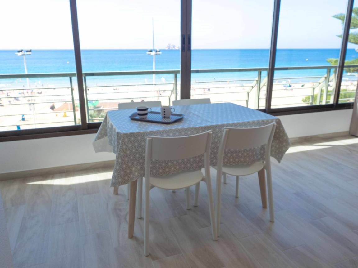 60 M² Apartamento ∙ 1 Habitación ∙ 4 Huéspedes - Benidorm