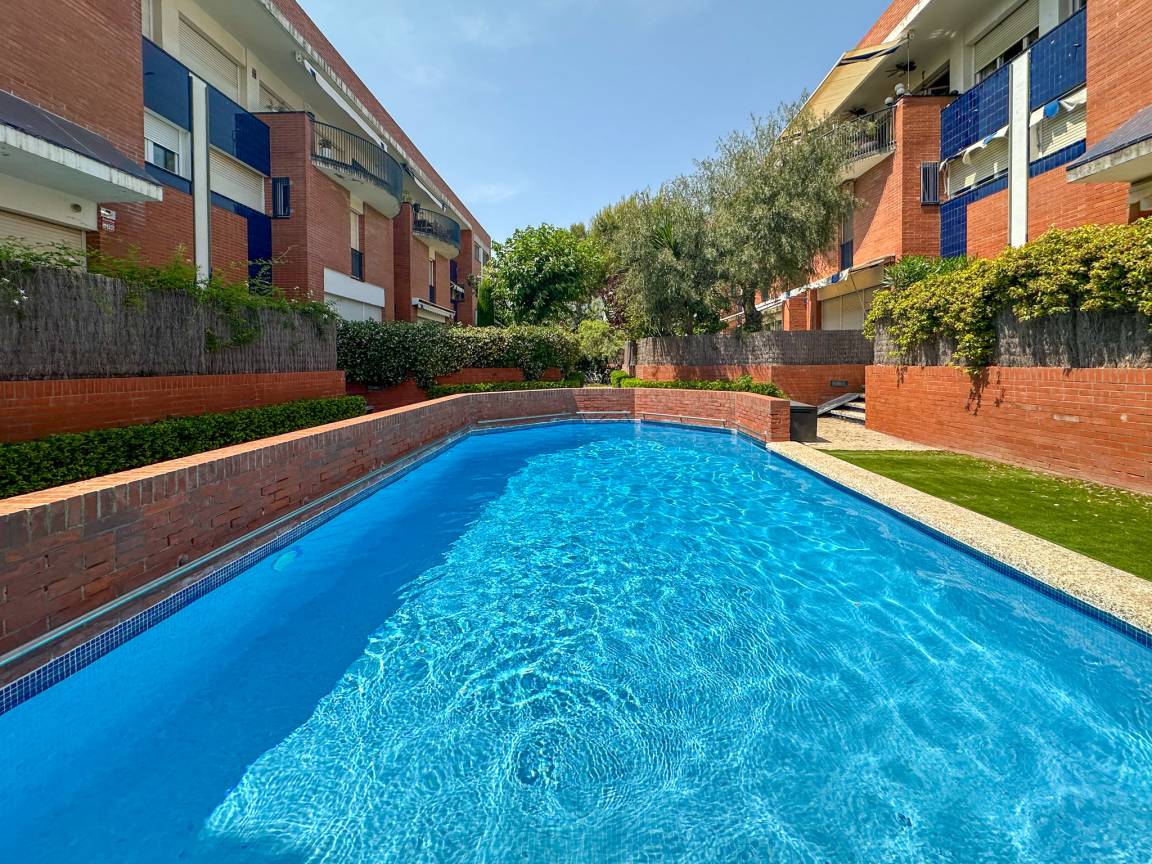 130 M² Villa ∙ 4 Bedrooms ∙ 8 Guests - Sitges