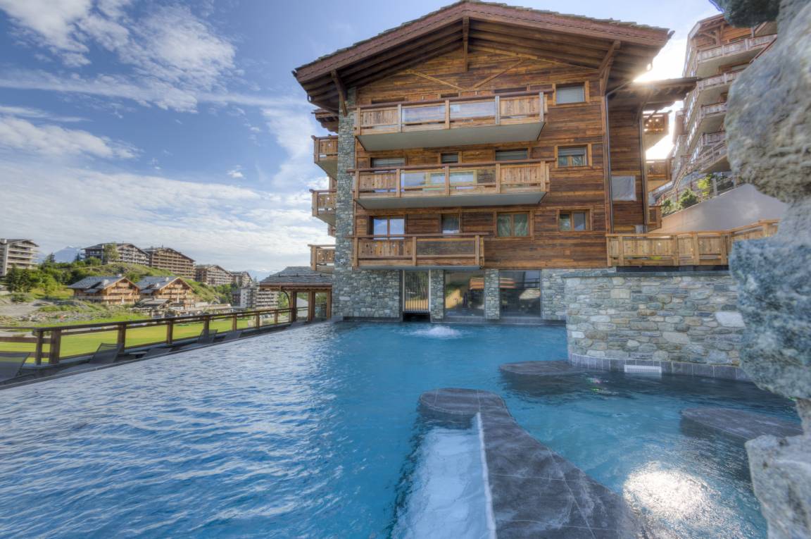 200 M² Appartement ∙ 4 Chambres ∙ 10 Personnes - Canton du Valais